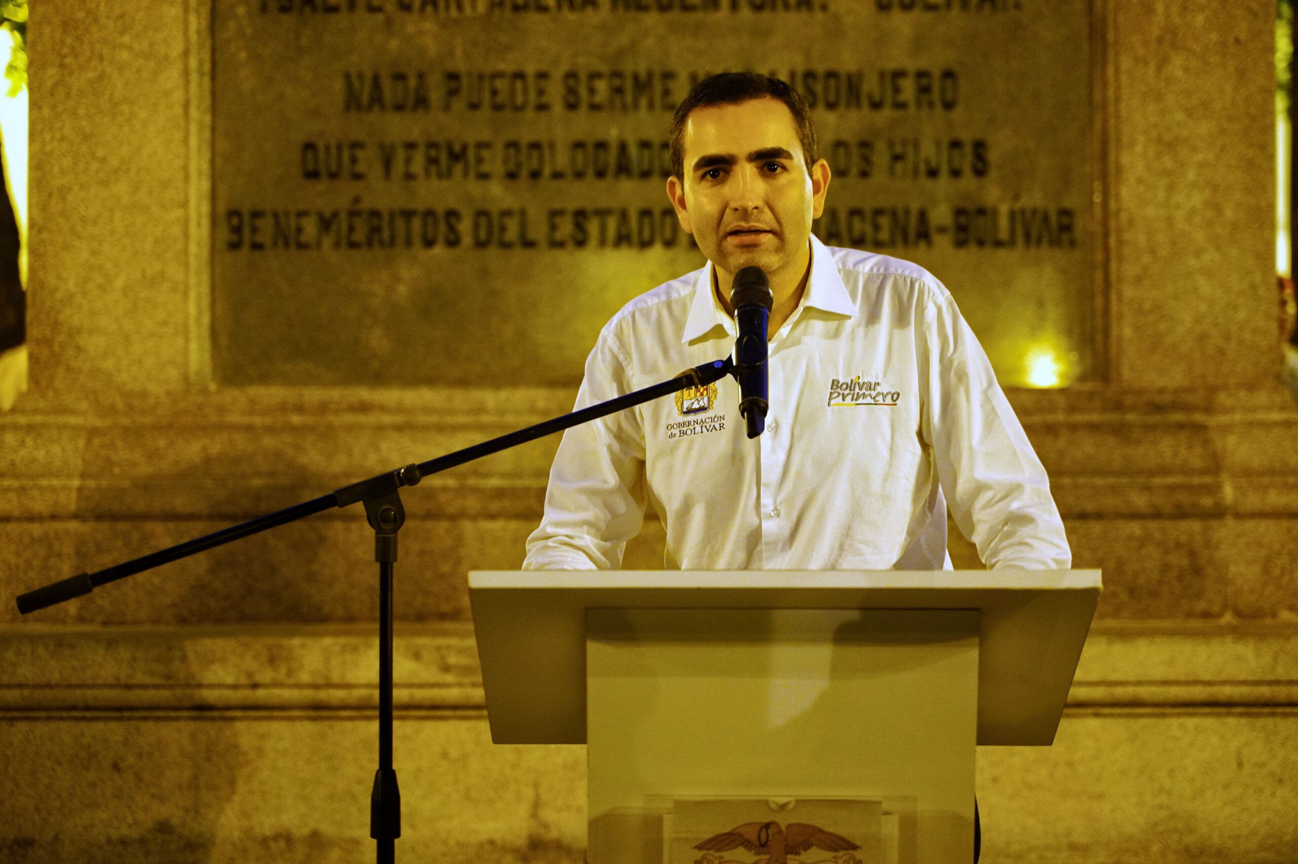 Gobernador Blel hace entrega oficial de el remodelado, historico y ...